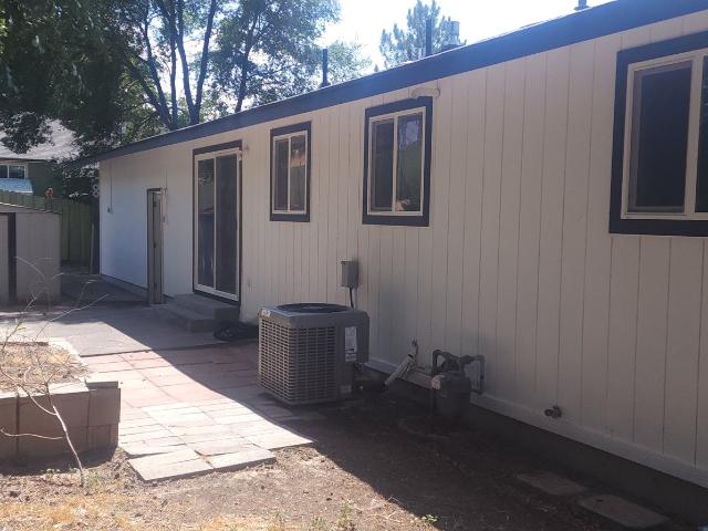 464 NW 22ND ST