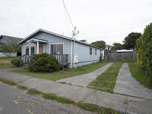 464 S Whipple St, Fort Bragg, CA 95437