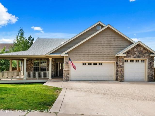 464 Silverhorn Dr, New Castle, CO 81647