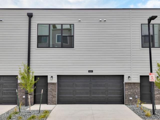 464 SW 12th Street