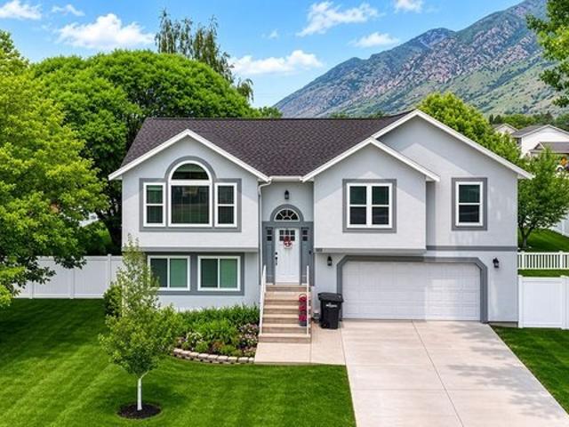 464 W Saddleback Dr, Springville, UT 84663