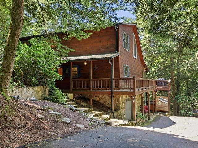 464 Whispering Pine Lane