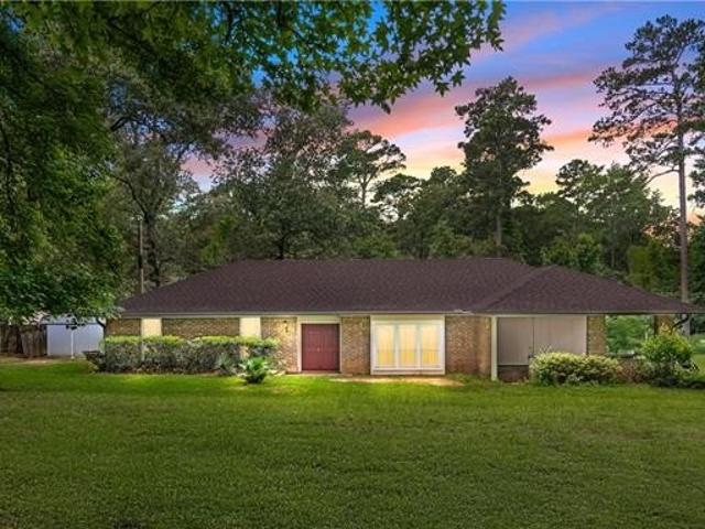 464 White Oak Ln, Natchitoches, LA 71457