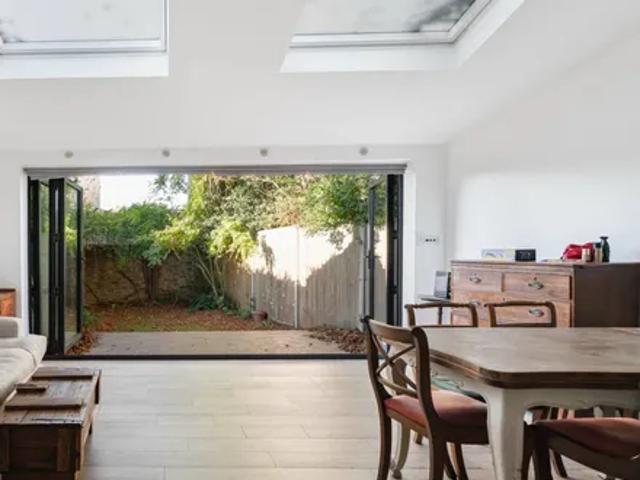464 Uxbridge Road, London, W12 9EL, United Kingdom | 2 bed apartment for rent #164938015 | Rentberry
