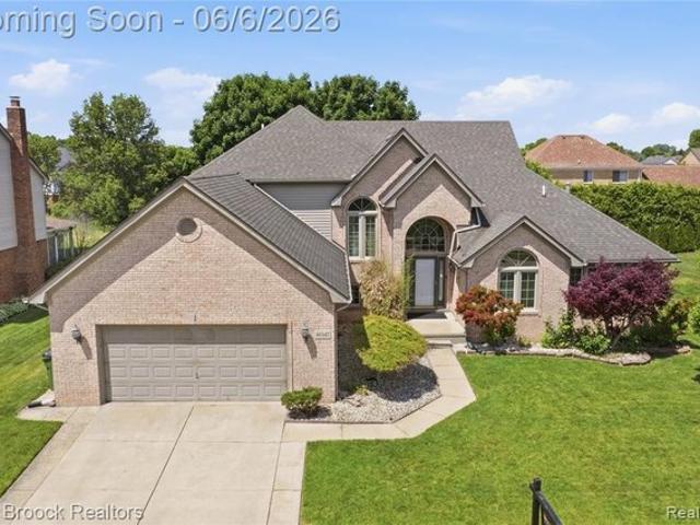 46547 Glen Eagle Dr, Shelby Township, MI 48315