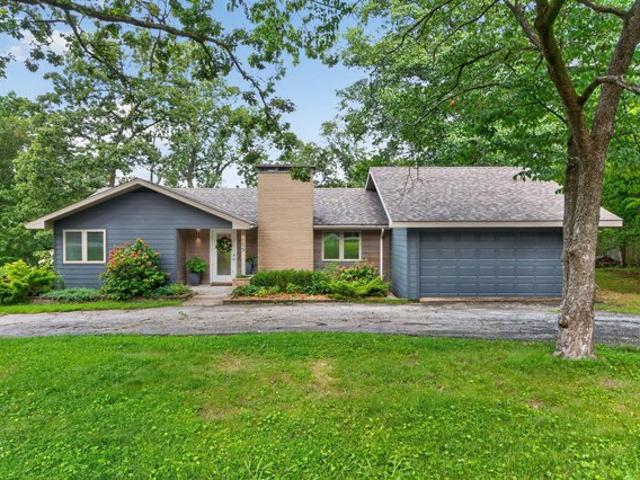 4655 S Lakehill Ave, Springfield, MO 65804