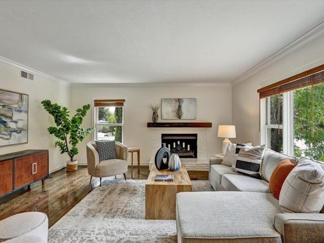 4656 Redding St, Oakland, CA 94619