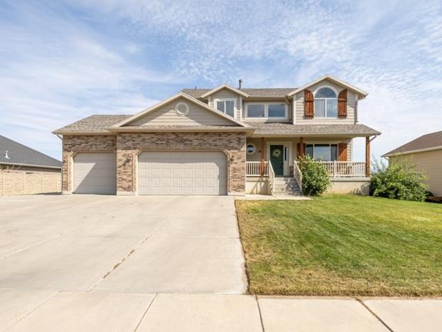 4656 W 1650 N, West Point, UT 84015