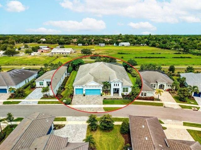 4657 Antrim Dr, Sarasota, FL 34240