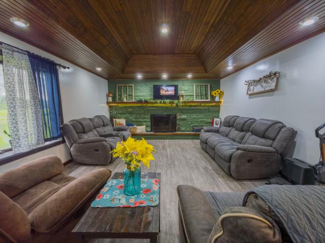 4657 Bridgeport Road