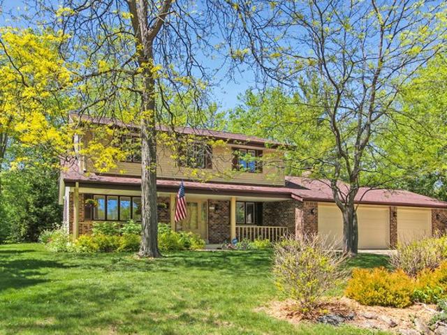 4657 S 114th St, Greenfield, WI 53228