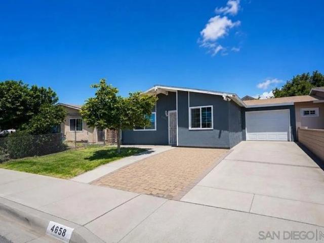 4658 Calle Del Palo, Oceanside, CA 92057