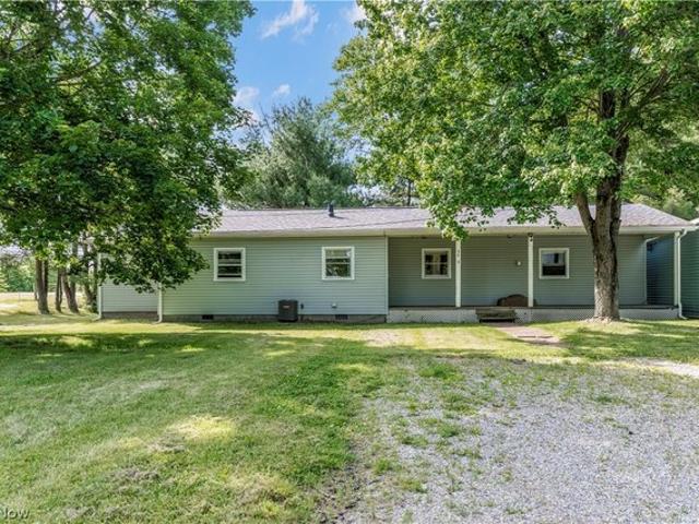 4659 State Route 39 NE, New Philadelphia, OH 44663
