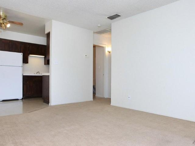 4650 N. First St 2 Bedroom Apartment for Rent at 4650 N 1st St, Fresno, CA 93726