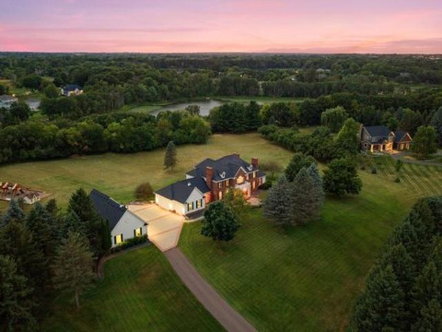 4650 Neal Ave N, Stillwater, MN 55082