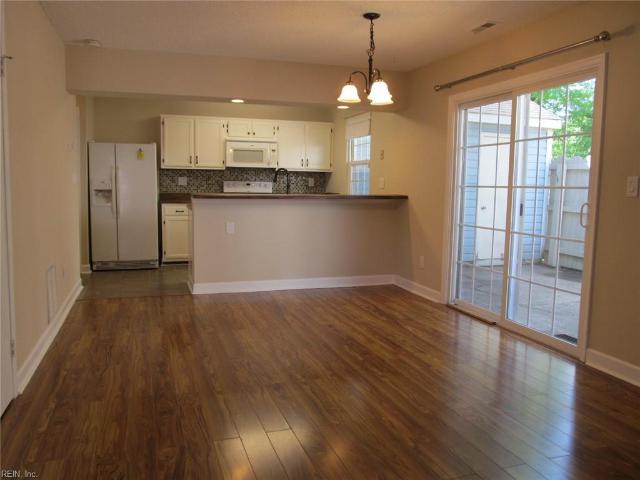 4650 Genoa CIR