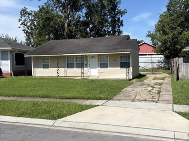 4650 Kendall Dr, New Orleans, LA 70126