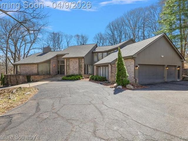 4650 Lahser Rd, Bloomfield Hills, MI 48302