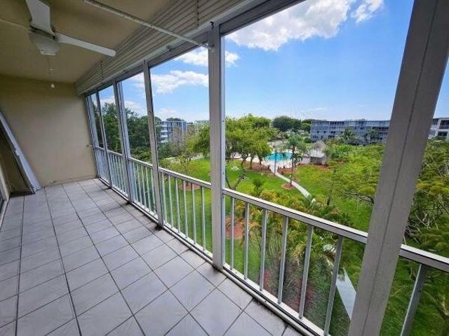 4650 Washington St Apt 504, Hollywood, FL 33021
