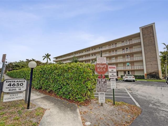 4650 Washington St, 209, Hollywood, FL