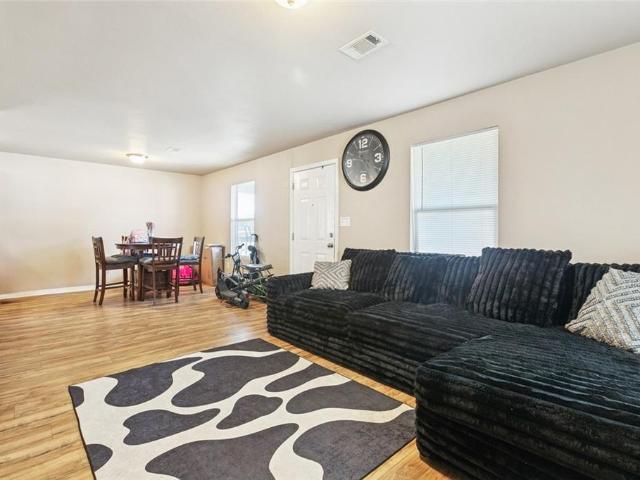 4651 Redwood Street
