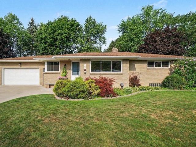 4652 Beverly Ln, Bay City, MI 48706