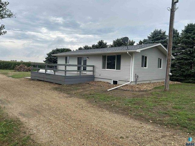 46535 th St, Lennox, SD 57039