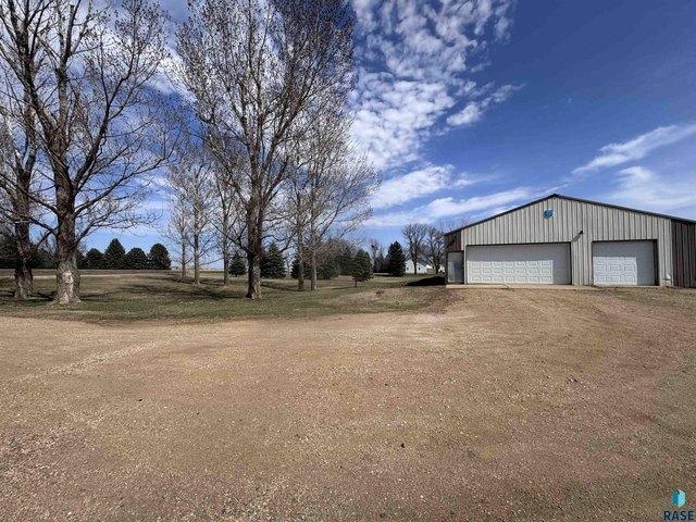 46535 th St, Lennox, SD 57039