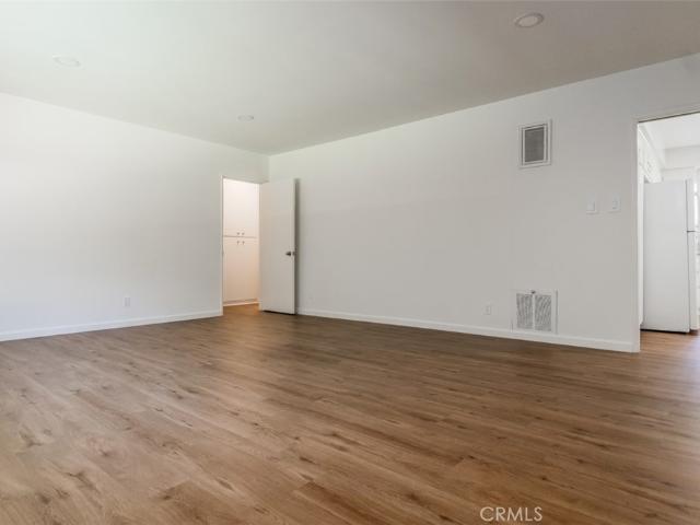 4653 Fulton 4