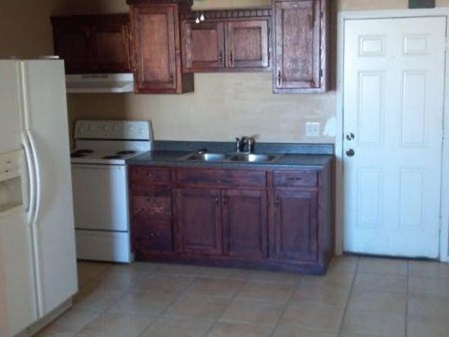 $465 / 1br Clean and Cozy