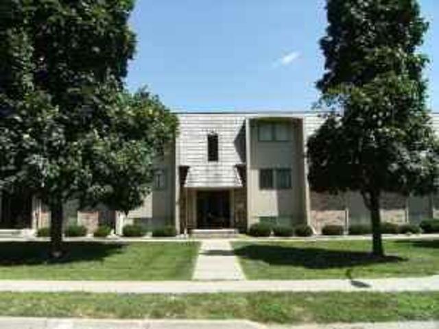 $465 / 1br DINING ROOM, LOW UTILITIES, CEILING FANS, LAUNDRY, SECURE, PARKING Crossroads map