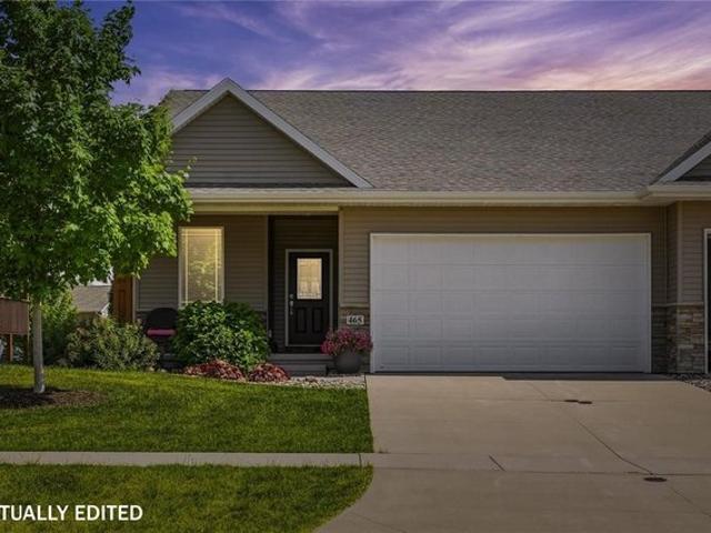 465 2nd St, Fairfax, IA 52228