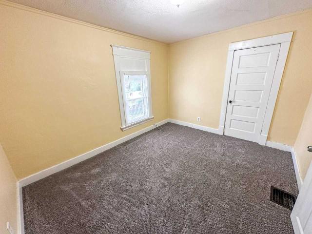 465 467 Howard SE 2 Bedroom Apartment for Rent at 465 Howard St Se, Grand Rapids, MI 49507 Madison Area