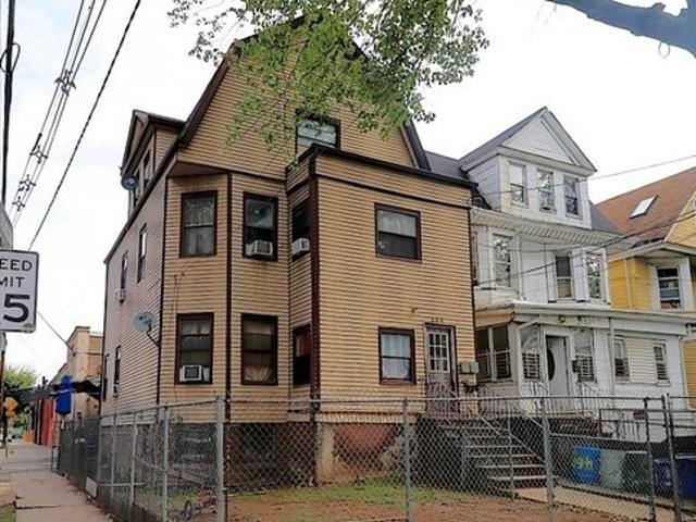 465 4th Ave W, Newark, NJ 07107