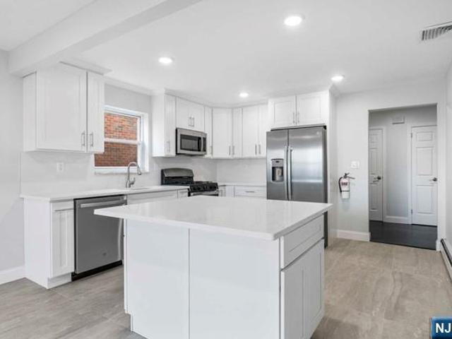 465 5th St, Unit 2, Palisades Park, NJ 07650 | MLS #26010 | Compass