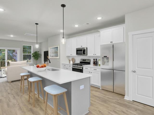 465 Caledon Court