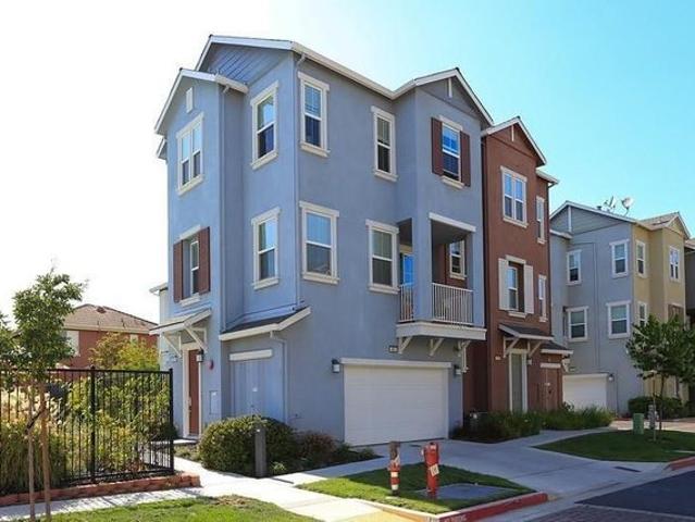 465 Bedford Loop, Mountain View, CA 94043