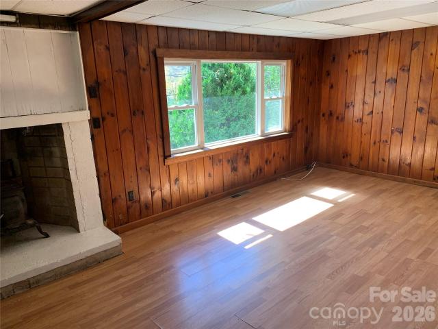 465 Bee Tree Rd, Swannanoa, NC 28778 | MLS #4367 | Compass