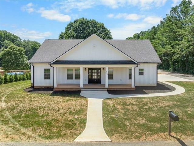 465 Bremen Garden Dr, Lexington, NC 27295