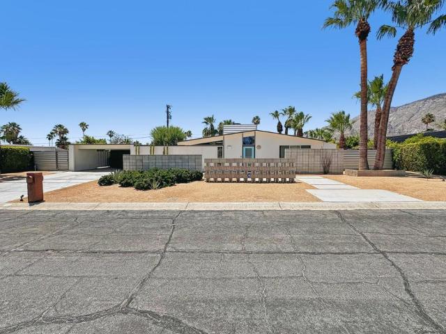 465 E Desert Holly Circle