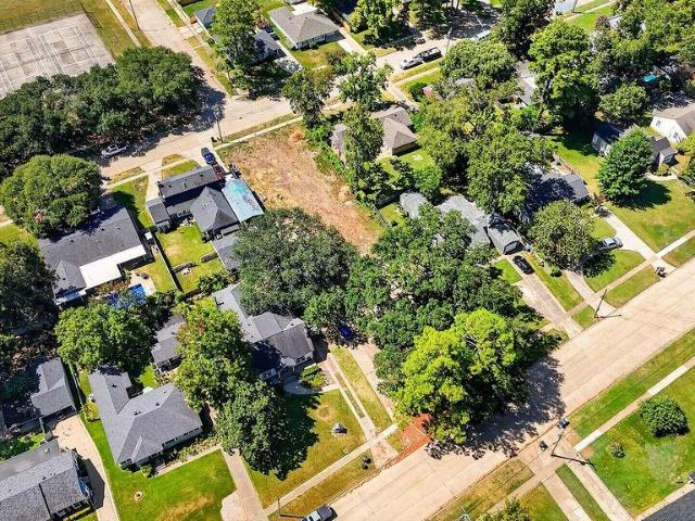 465 Ockley Drive