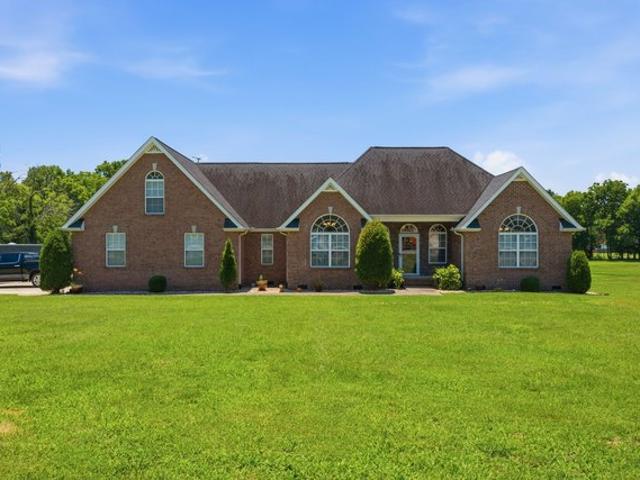 465 Old 25 Loop, Castalian Springs, TN 37031