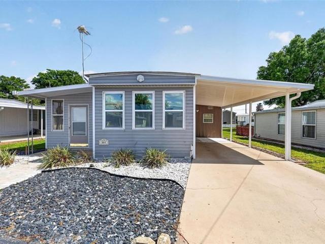 465 Marina Ln, Tavares, FL 32778