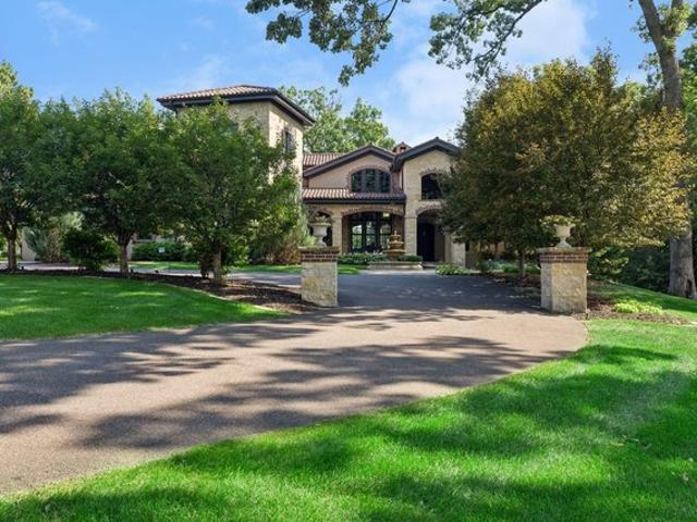 465 Spring Hill Rd, Wayzata, MN 55391