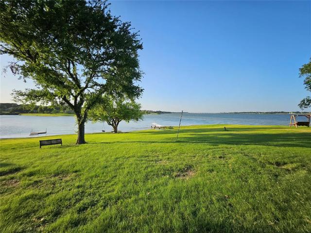 465 Peninsula Drive