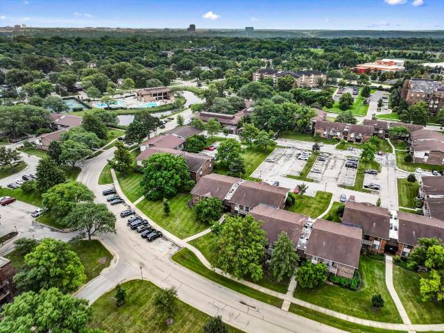 465 Raintree Court # 2B