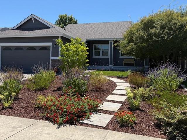 465 Riesling St, Cloverdale, CA 95425