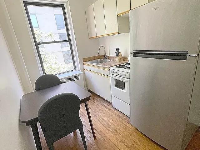 465 W 57th Street 3B