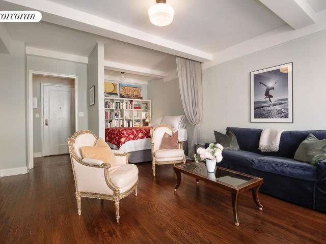 465 W 23RD Street 14H