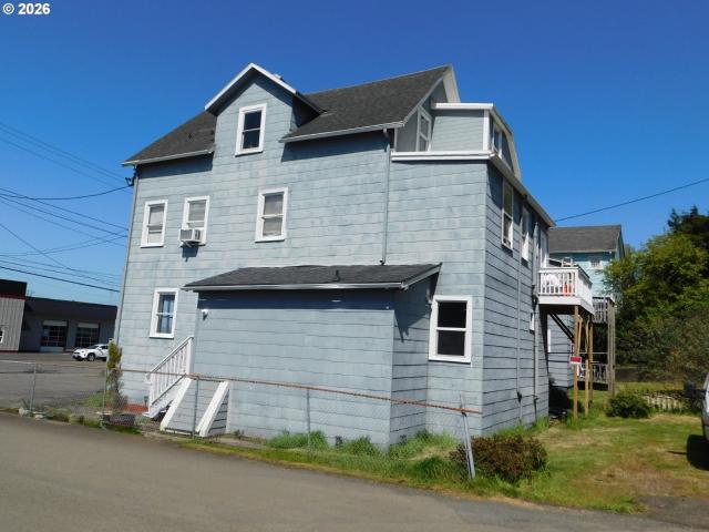 465 w marine dr